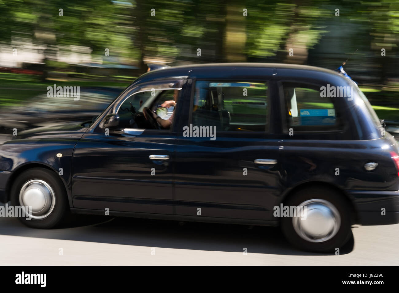 London Black cab Stock Photo - Alamy