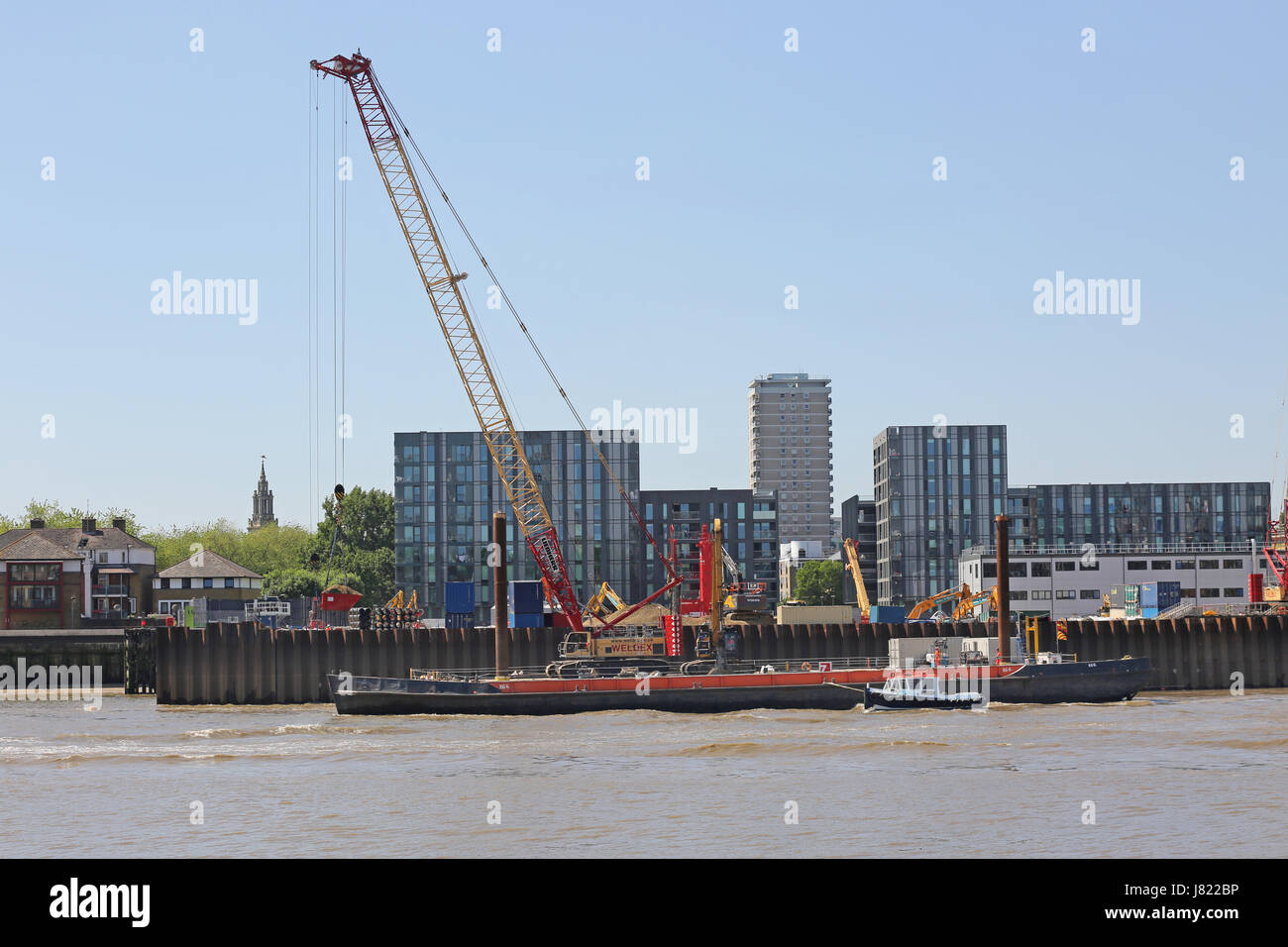 Construction barge crane hi-res stock photography and images - Alamy