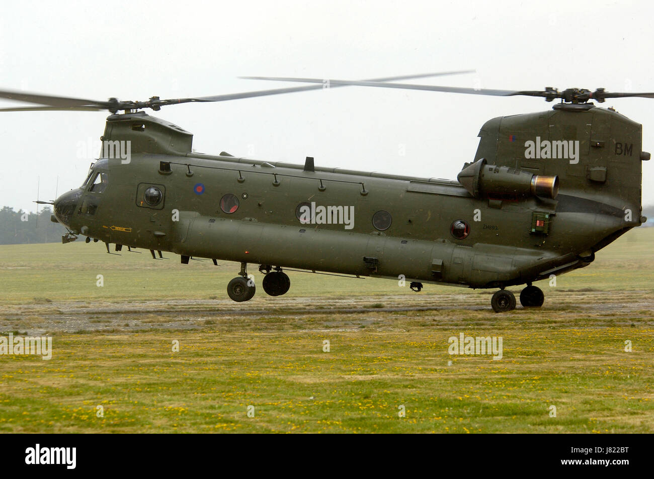 Royal Air Force Chinook helicopter Stock Photo - Alamy