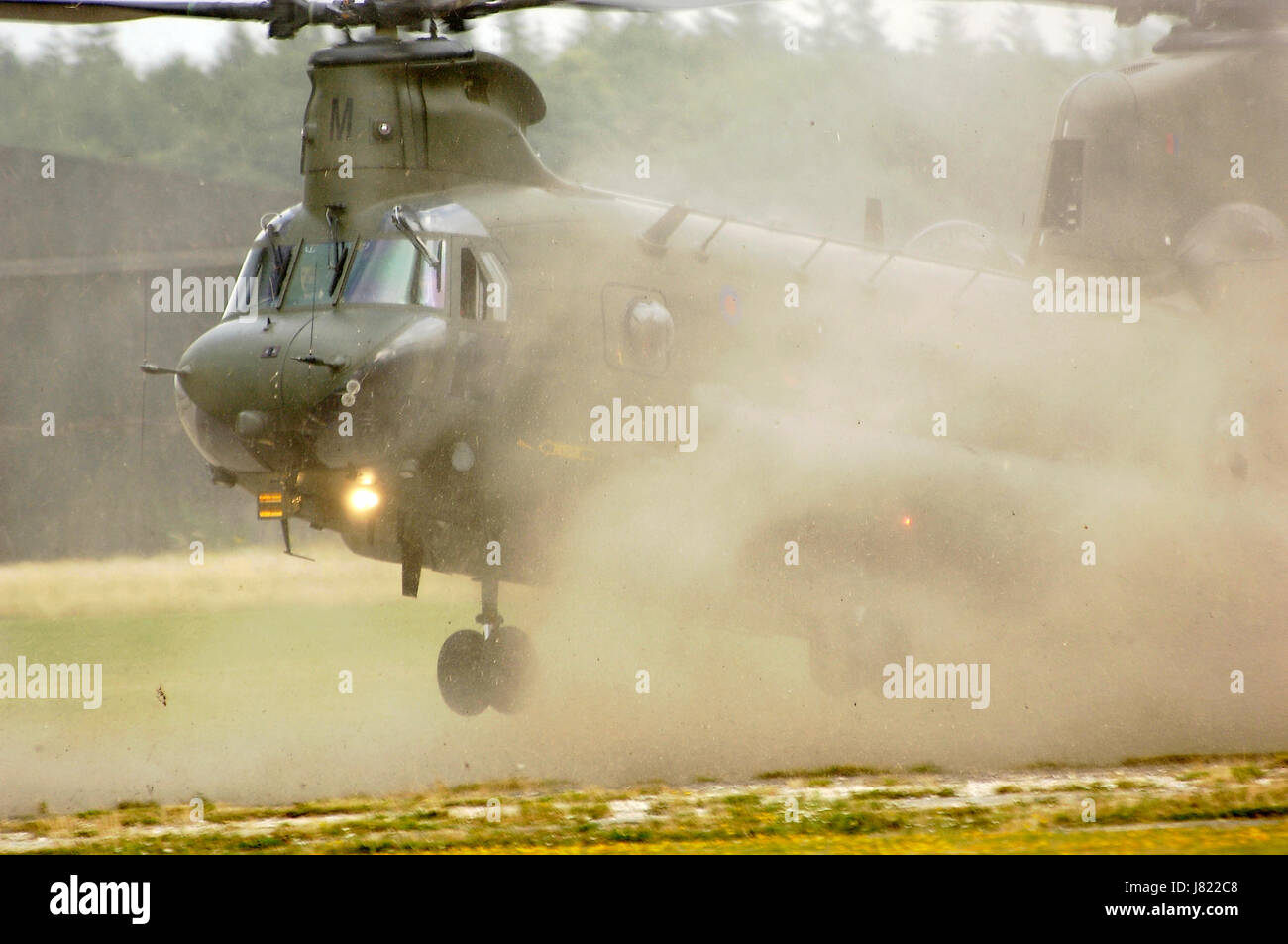 Royal Air Force Boeing Chinook landing at airfield Stock Photo - Alamy
