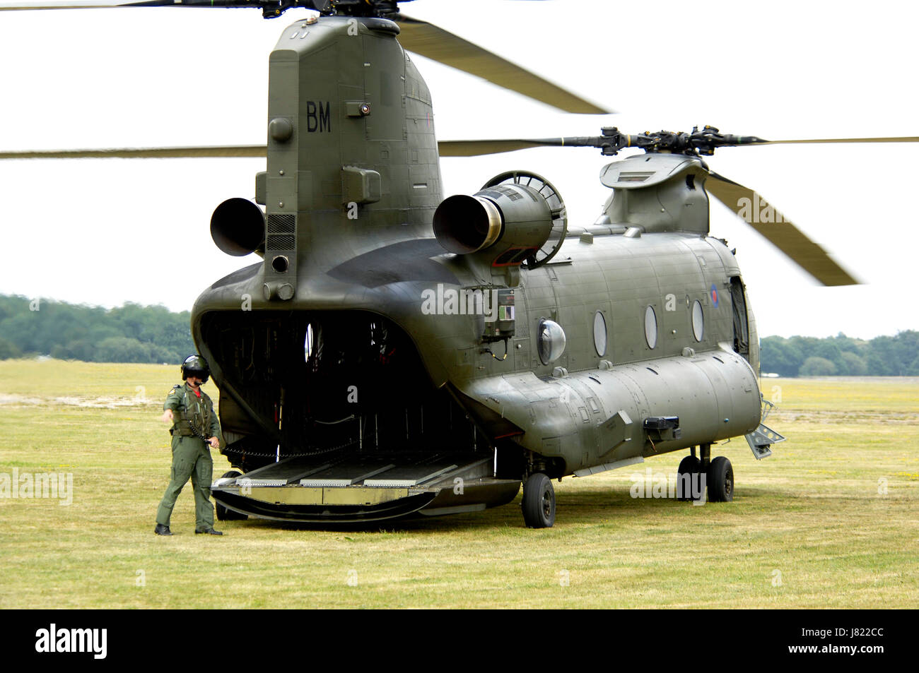 Royal Air Force Boeing Chinook landing at airfield Stock Photo - Alamy