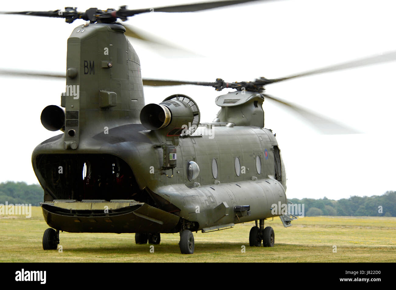 Royal Air Force Boeing Chinook landing at airfield Stock Photo - Alamy