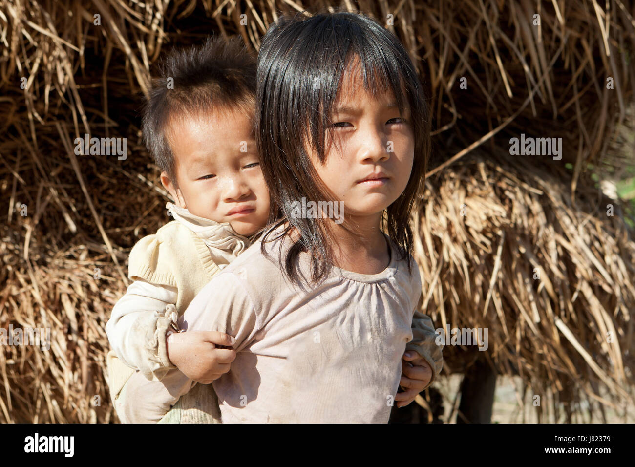 asian children in poverty Stock Photo - Alamy