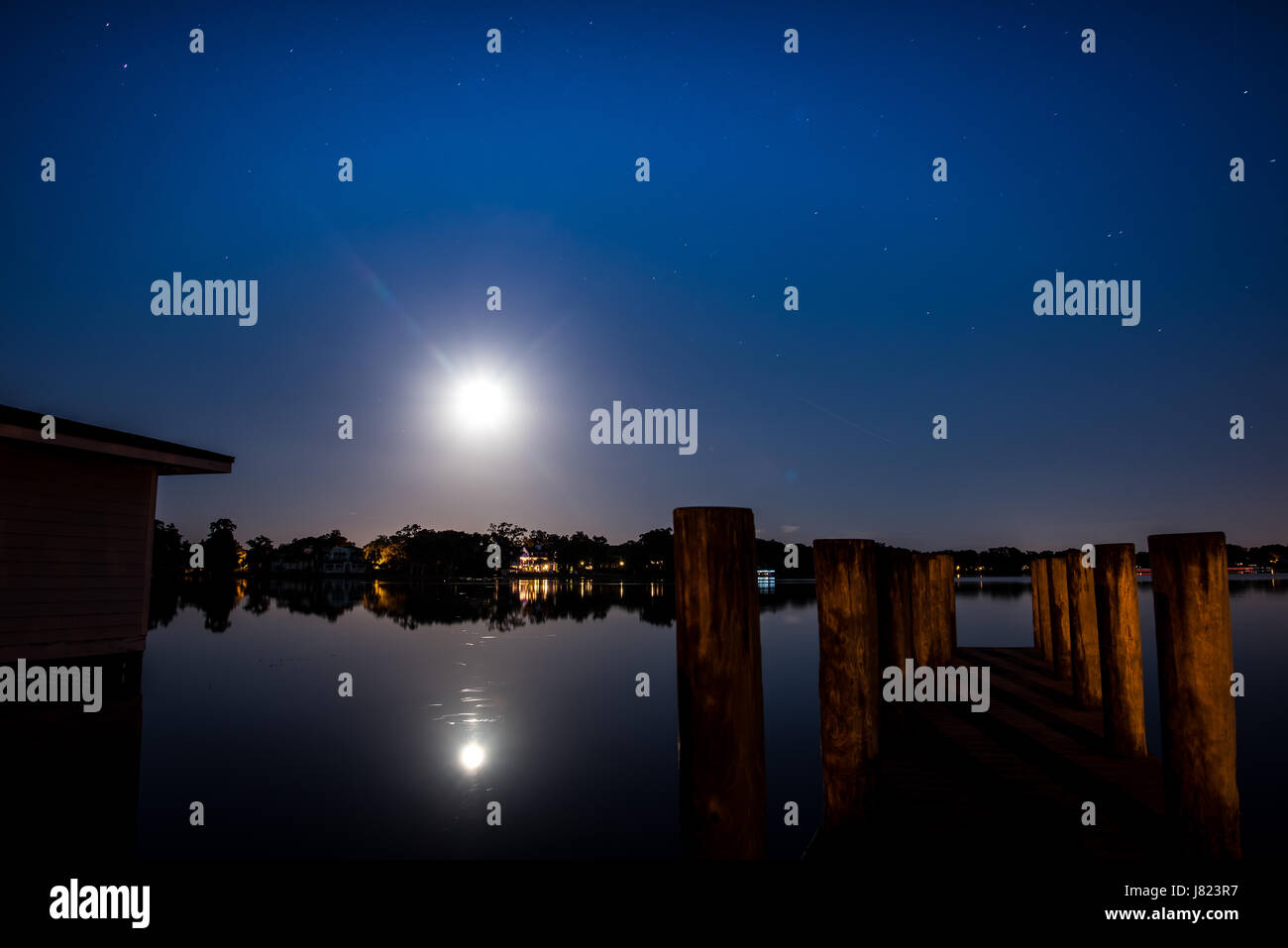 Moonlight lake shore night hi-res stock photography and images - Alamy