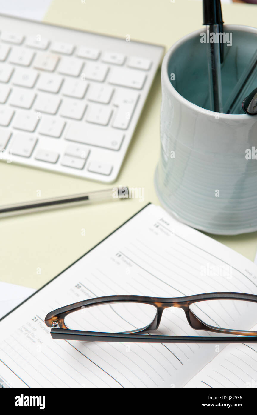 Organise information hi-res stock photography and images - Alamy