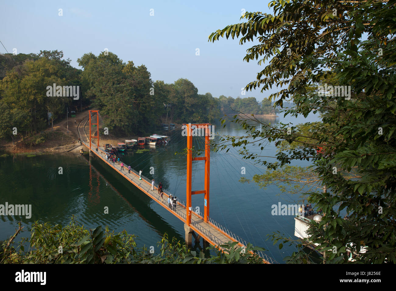A hanging bridge over the Kaptai Lake in Rangamati, Bangladesh Stock ...