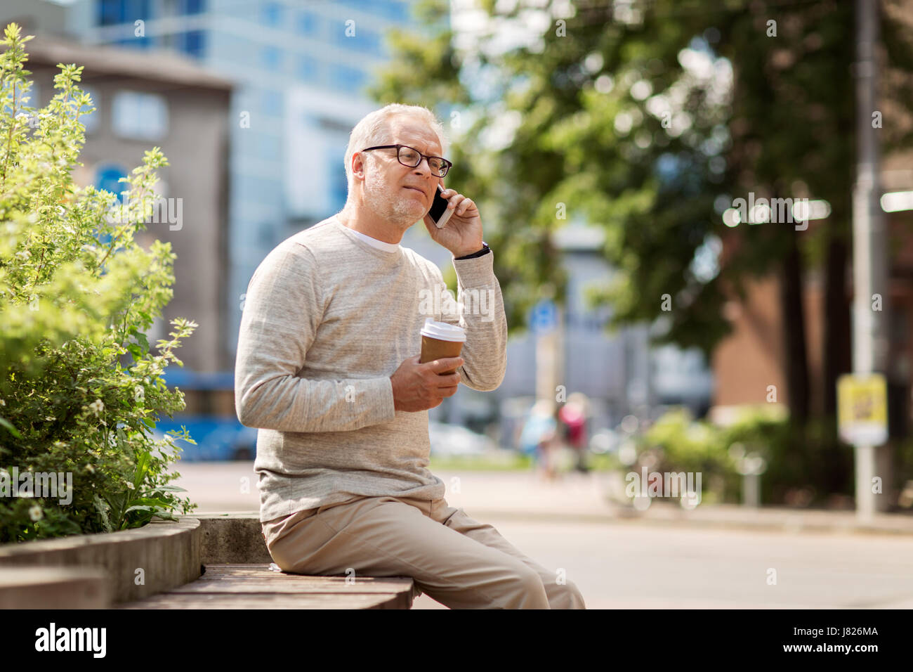 Happy senior man calling on hi-res stock photography and images - Alamy