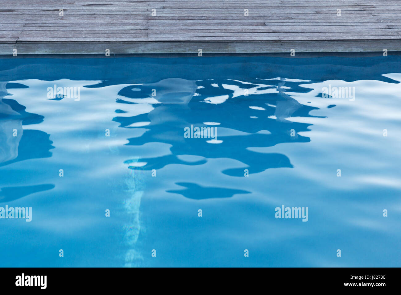 close up of outdoor swimming pool blue water Stock Photo - Alamy