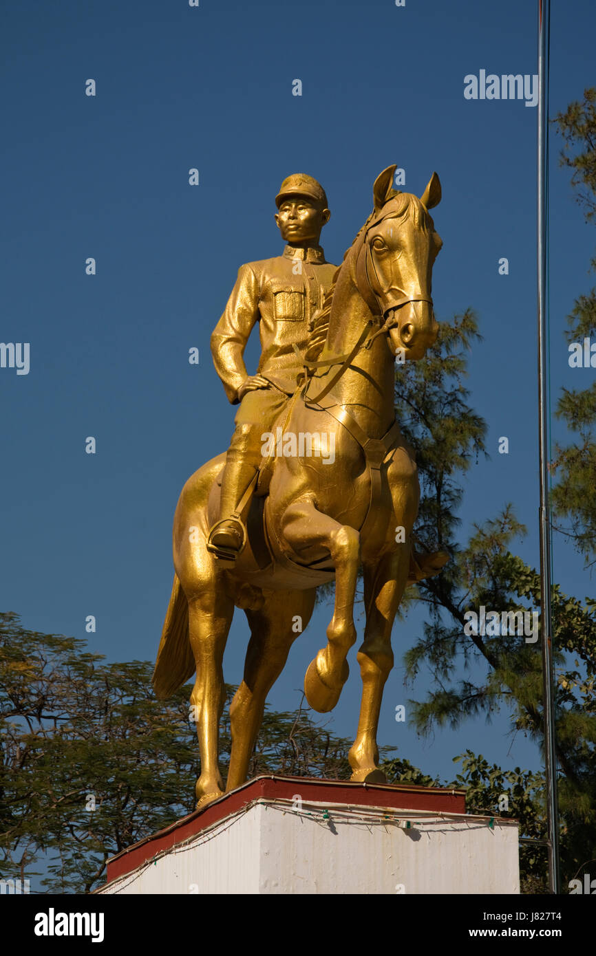 ASIA, MYANMAR (BURMA), Magway Region, Magwe, statue of General Aung San ...