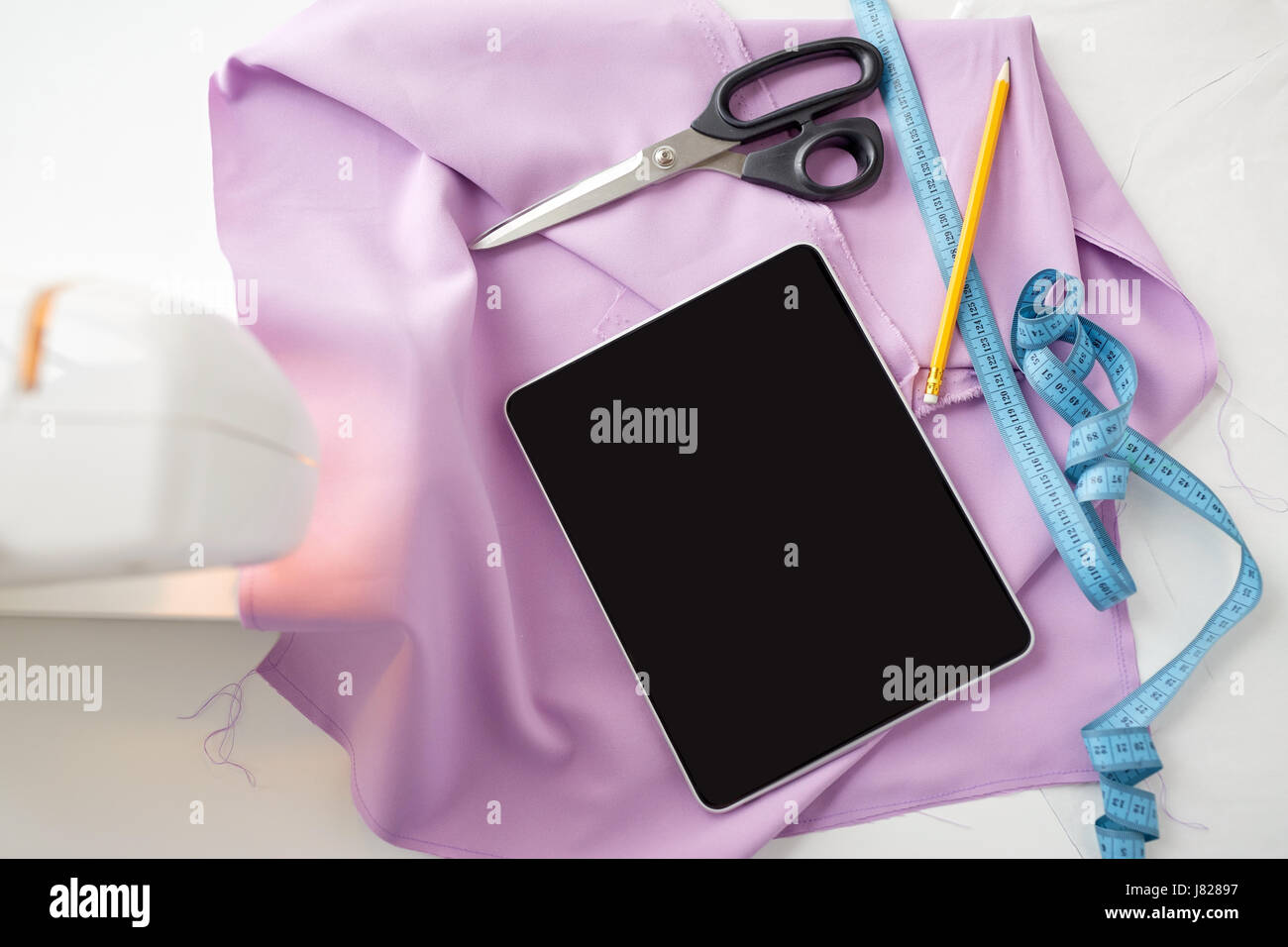 Sewing cloth ruler hi-res stock photography and images - Alamy