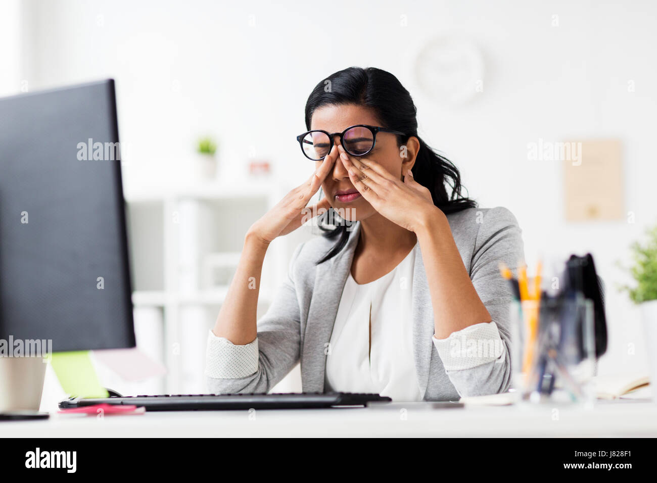 Rubbing eyes computer hi-res stock photography and images - Alamy