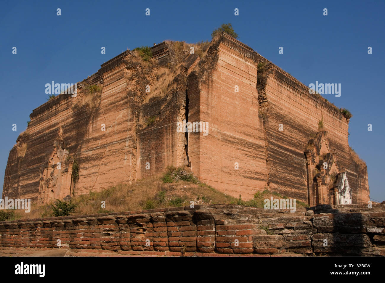 ASIA, MYANMAR (BURMA), Mandalay Division, Mingun, Pa Hto Daw Gyi ...