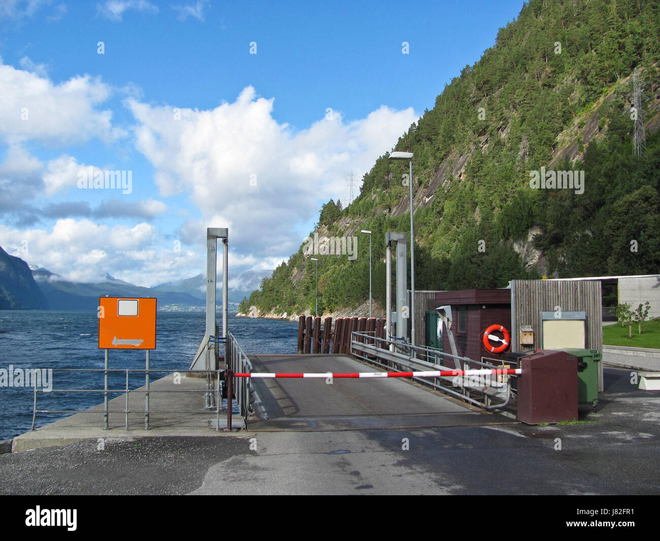 Dock gate open hi-res stock photography and images - Alamy
