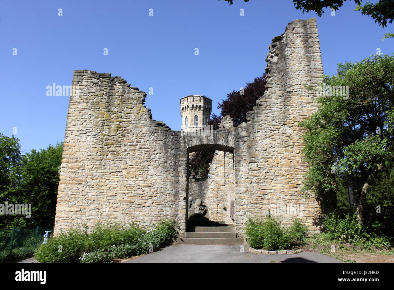 monument sightseers tourists sightseeing ruins chateau castle tower ...
