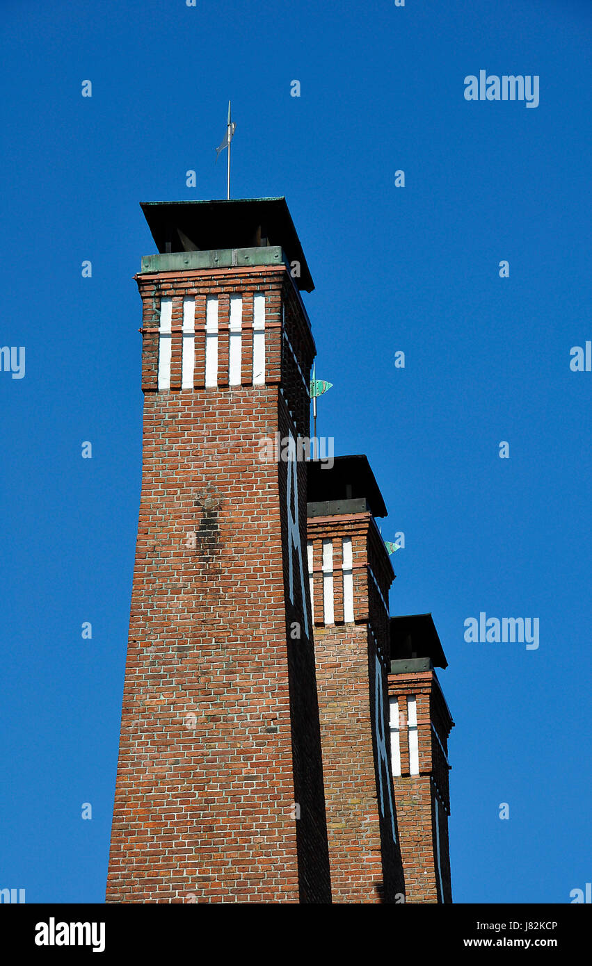 Three chimneys hi-res stock photography and images - Alamy
