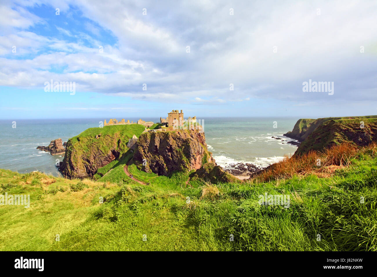 fortress scotland north cliff scottish castle ancient chateau tower ...