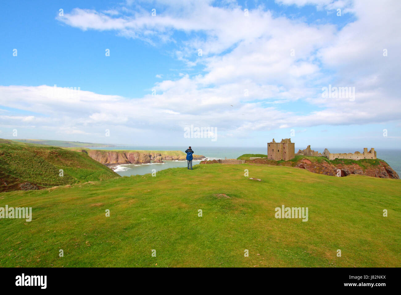 fortress scotland cliff scottish castle ancient chateau tower danger ...