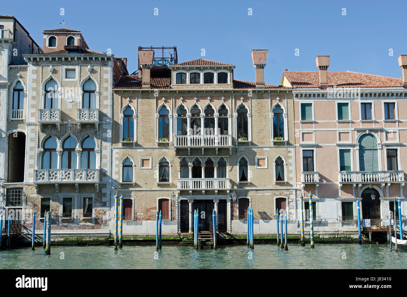 venice facade house building venice facade style of construction ...