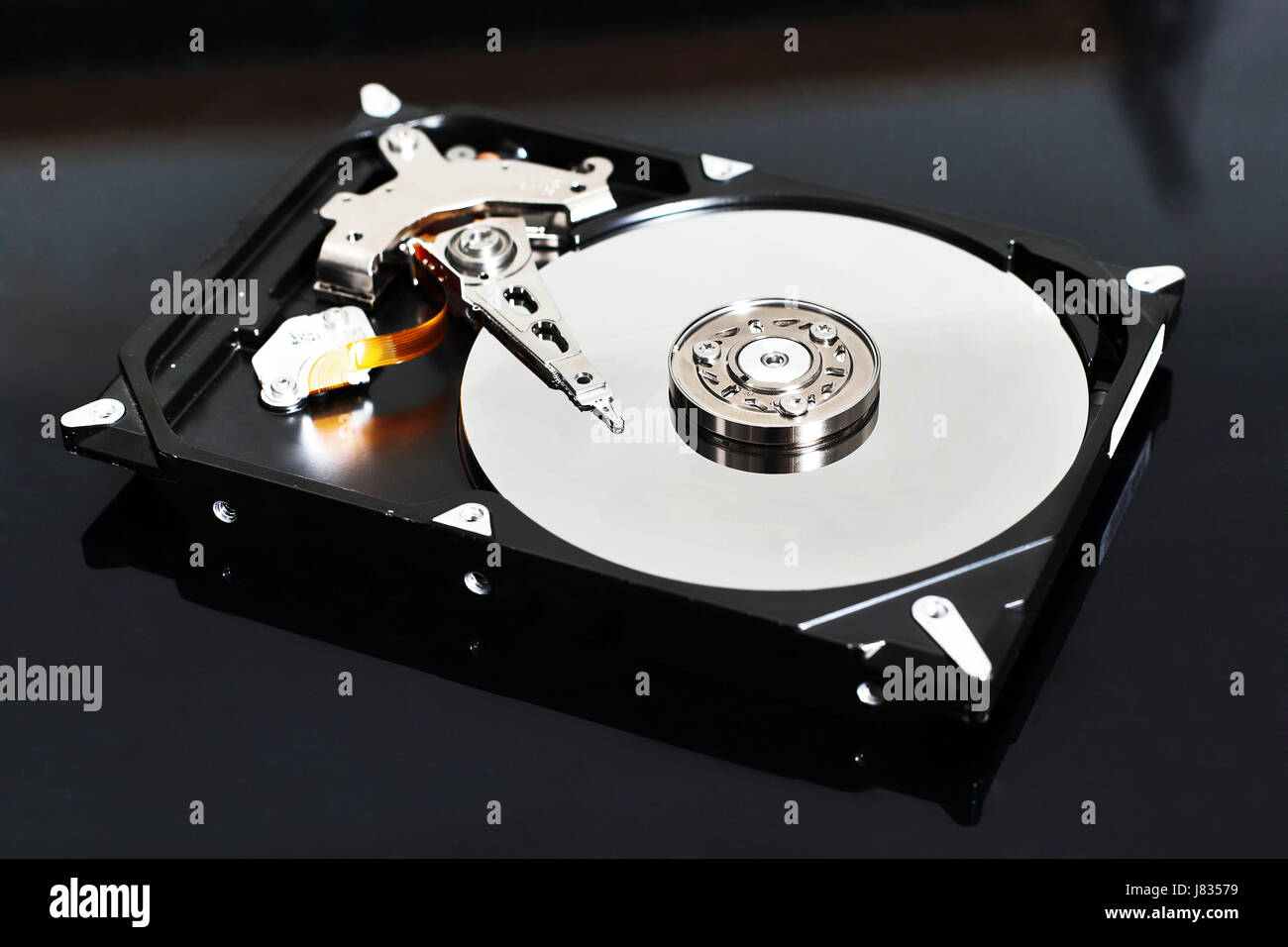 An opened hard disk hi-res stock photography and images - Alamy An opened hard disk hi-res stock photography and images - Alamy