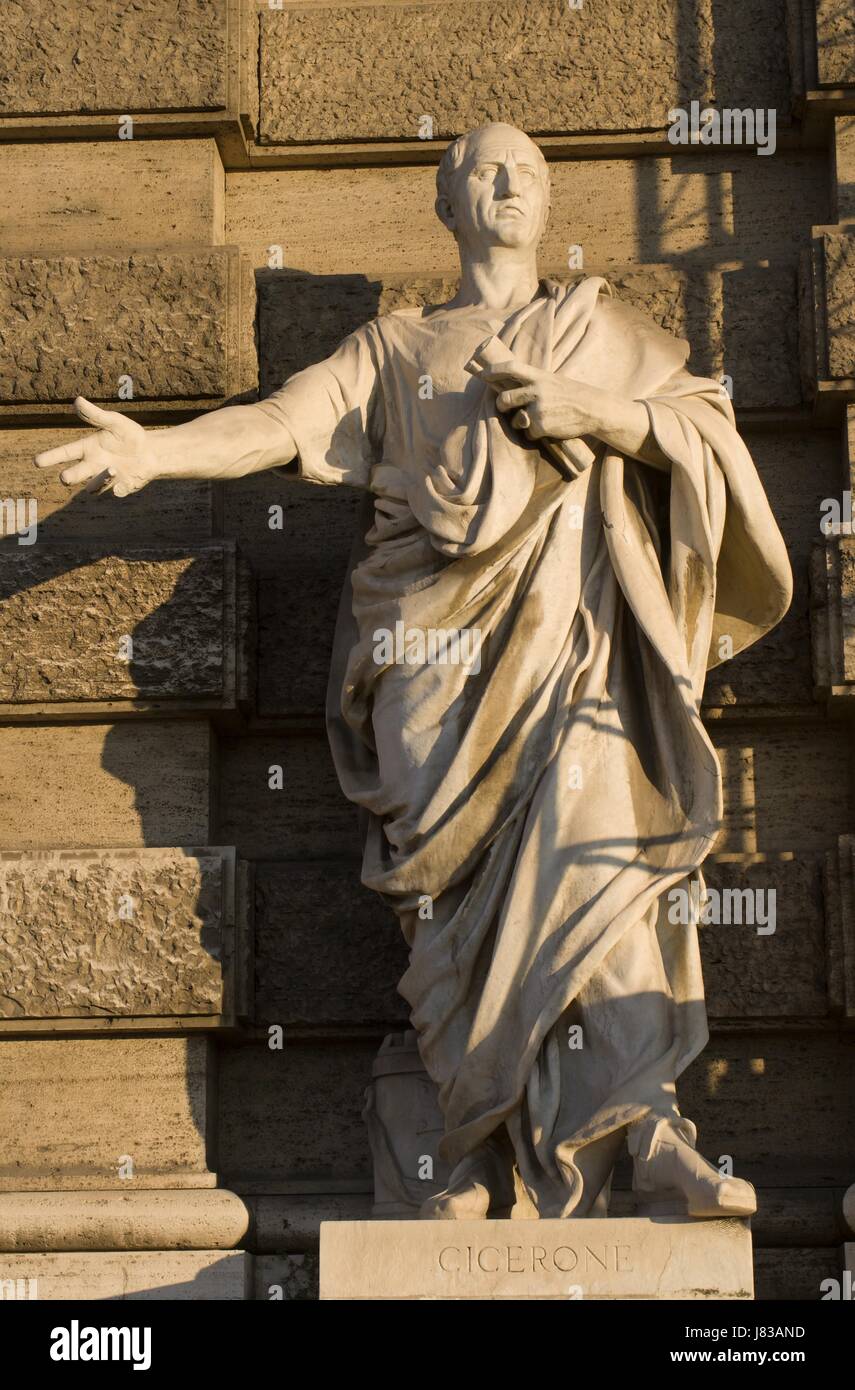 Palace of justice rome statue hi-res stock photography and images - Alamy