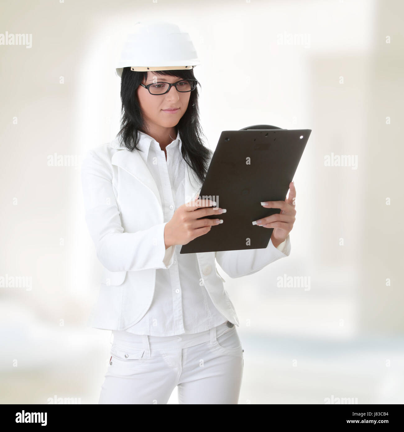 woman talk speaking speaks spoken speak talking chat nattering humans ...