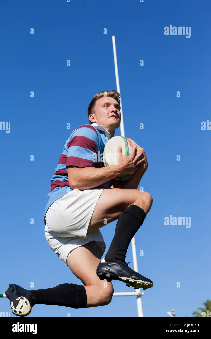 Cricket player catching ball hi-res stock photography and images - Alamy