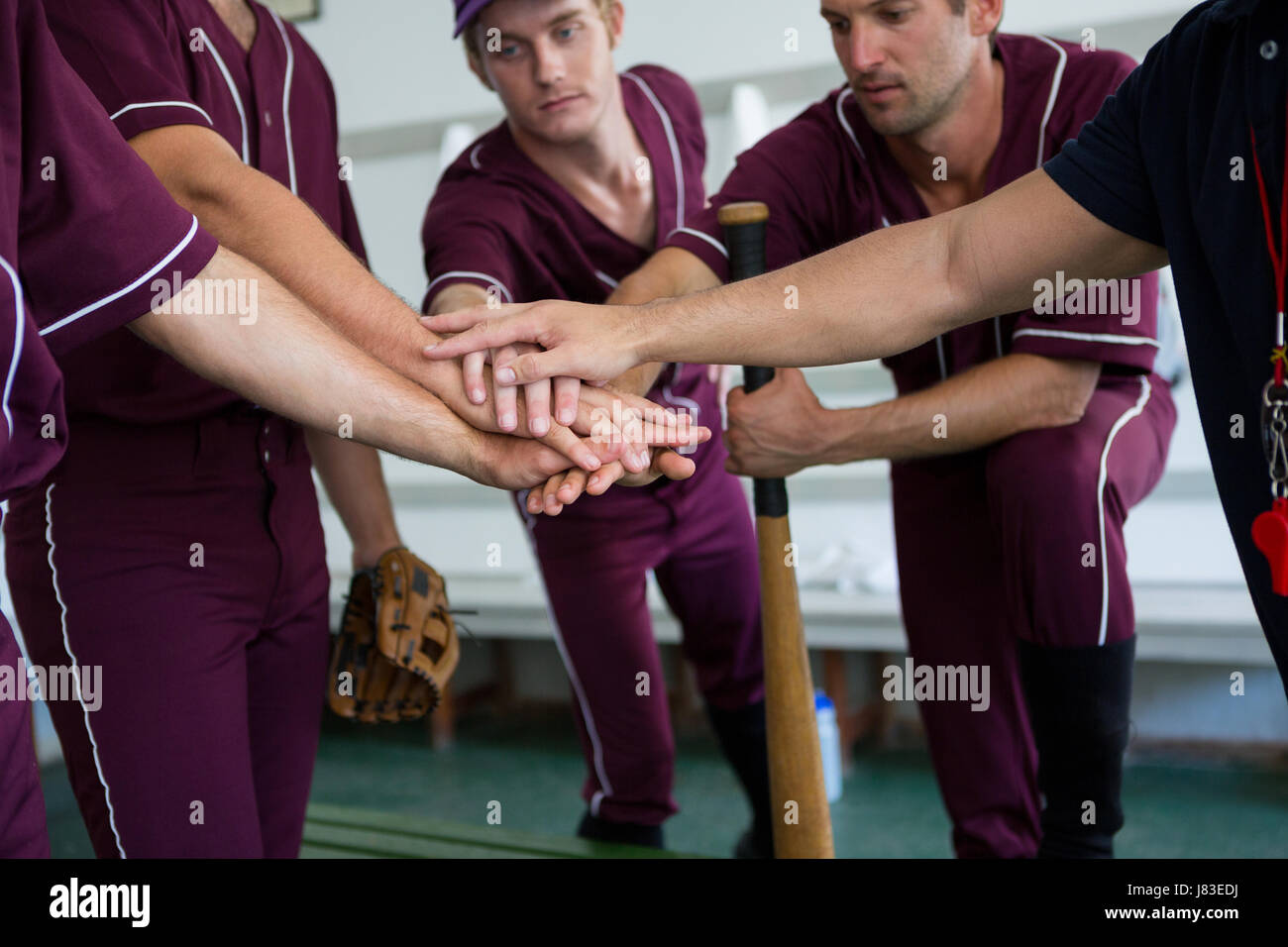 Baseball coach high five hi-res stock photography and images - Alamy