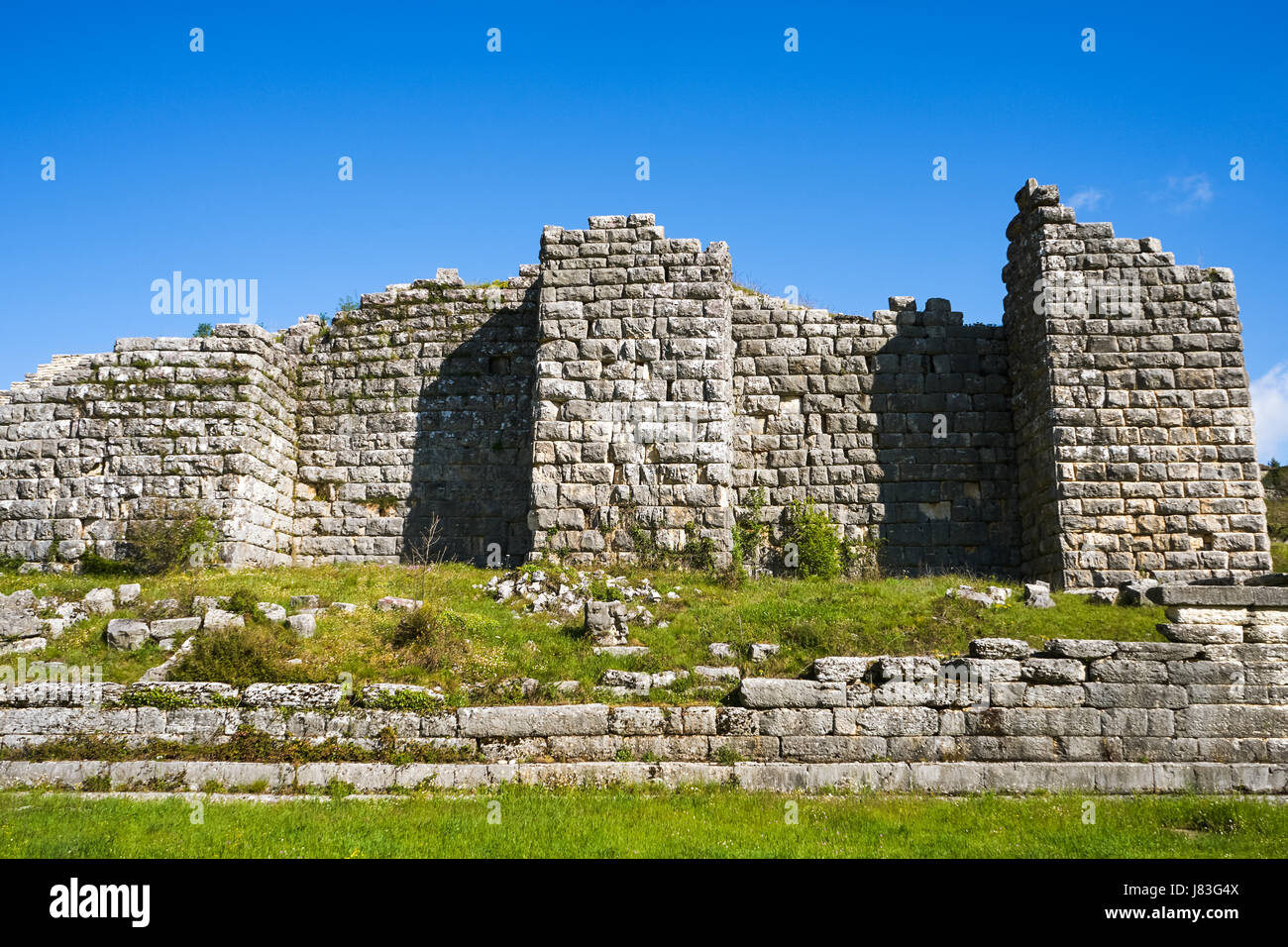 Ruins of ancient theater in Dodoni, Greece Stock Photo - Alamy