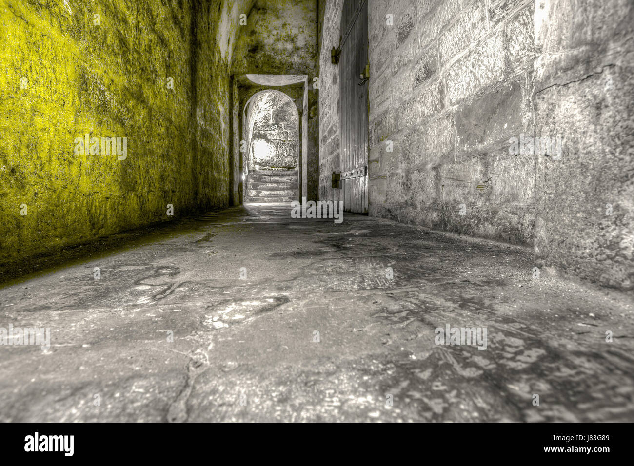 French urban ruins hi-res stock photography and images - Alamy