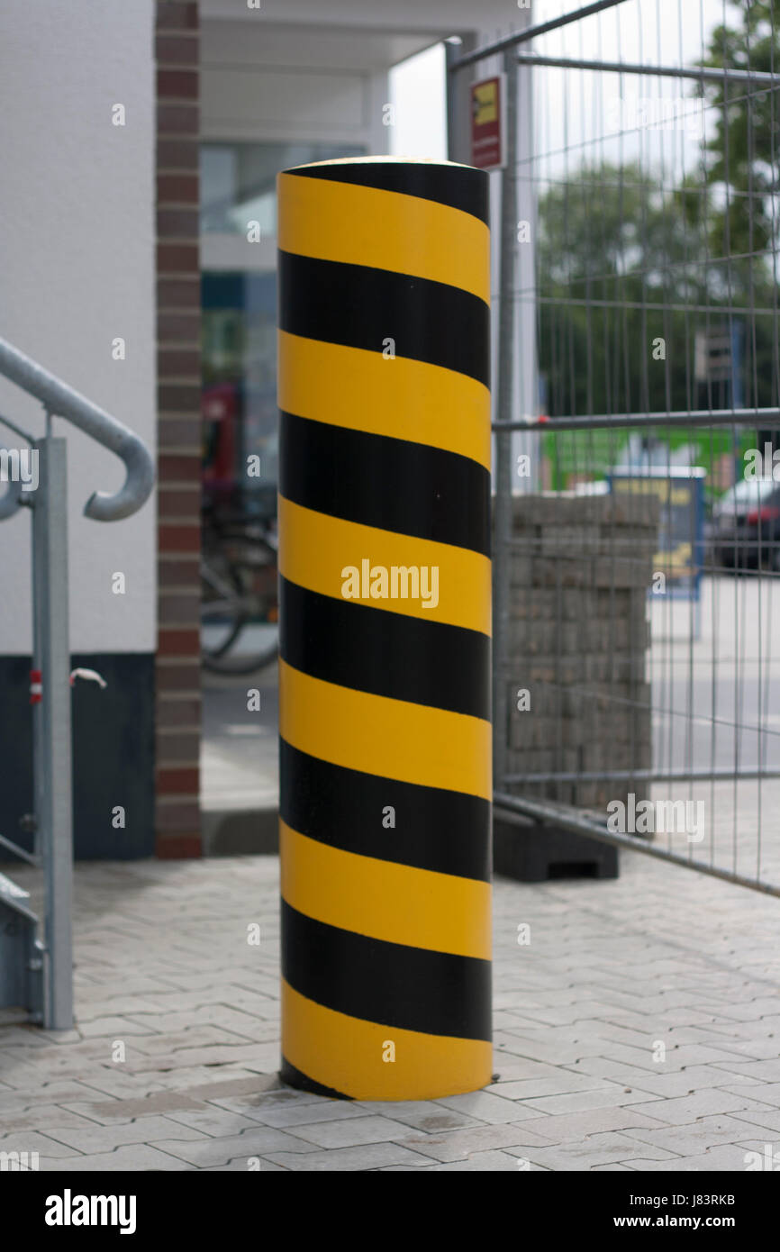 black swarthy jetblack deep black pillar inaccessible no barrier ...