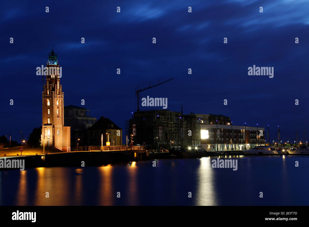 loschenturm in bremerhaven at night Stock Photo - Alamy