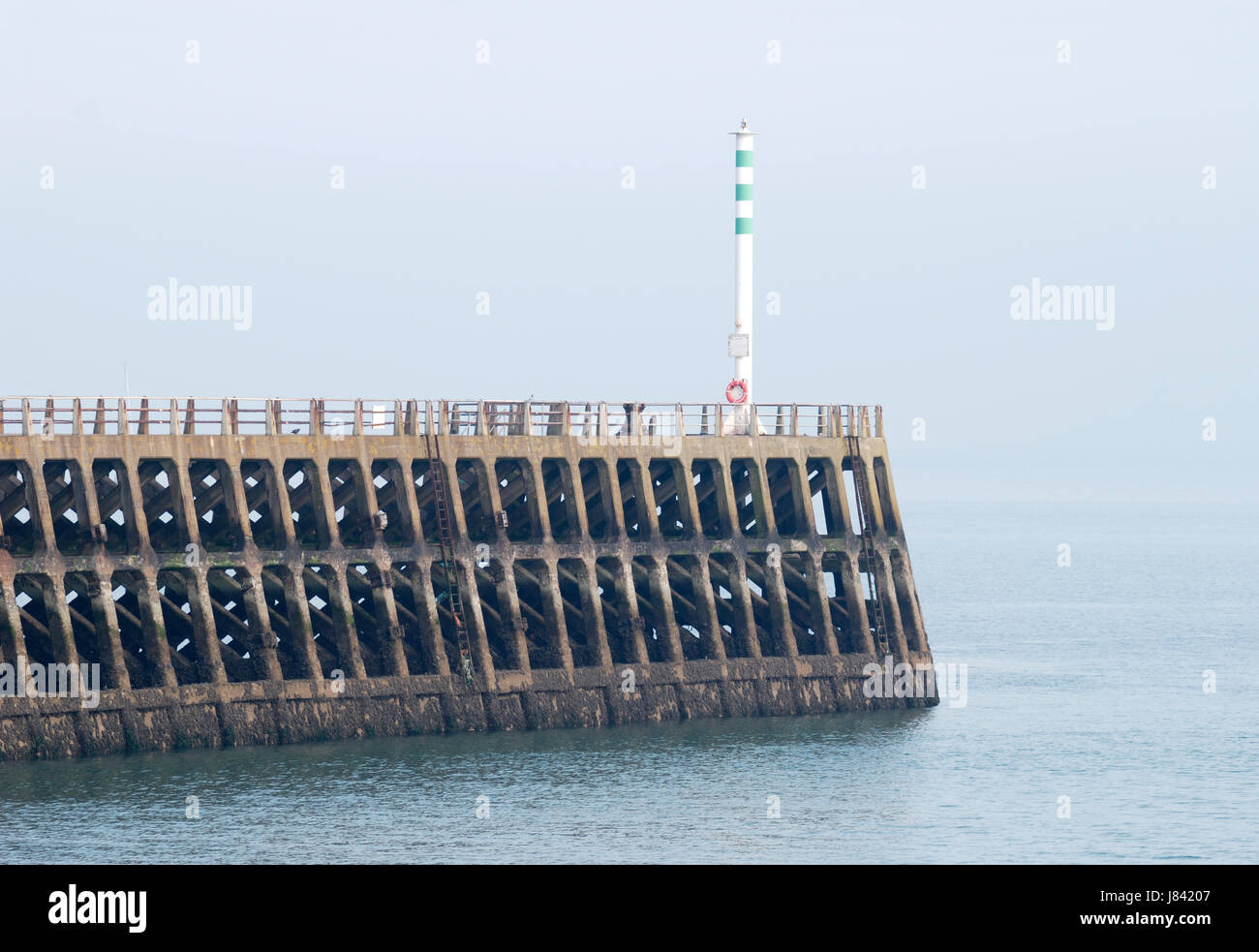 horizon wall england salt water sea ocean water breakwater calm sussex ...