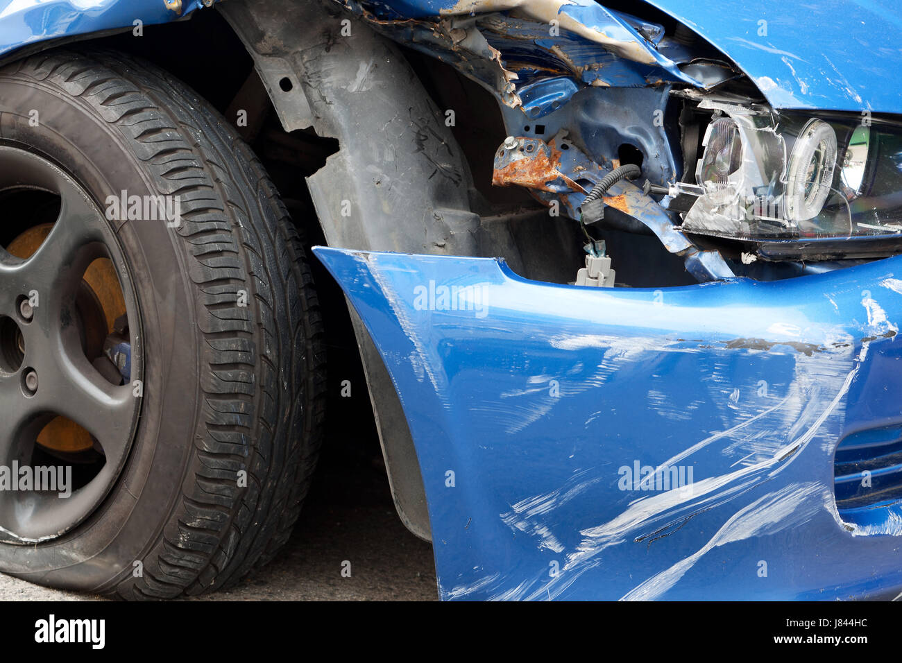 car automobile vehicle means of travel motor vehicle accident car body ...