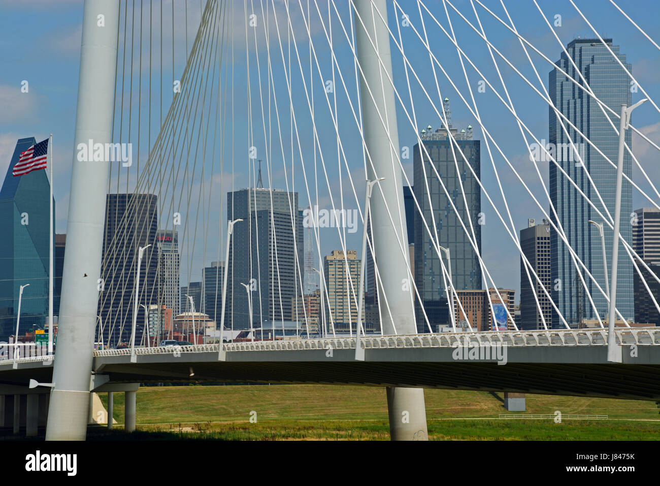 The Margaret Hunt Hill bridge in Dallas is designed by Spanish ...