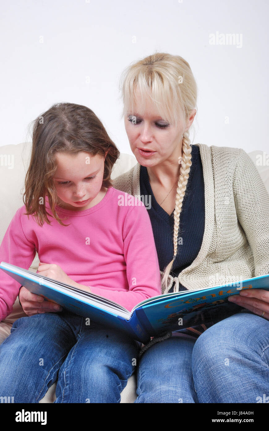 story mother mom ma mommy reading book familiy family daugther daughter ...