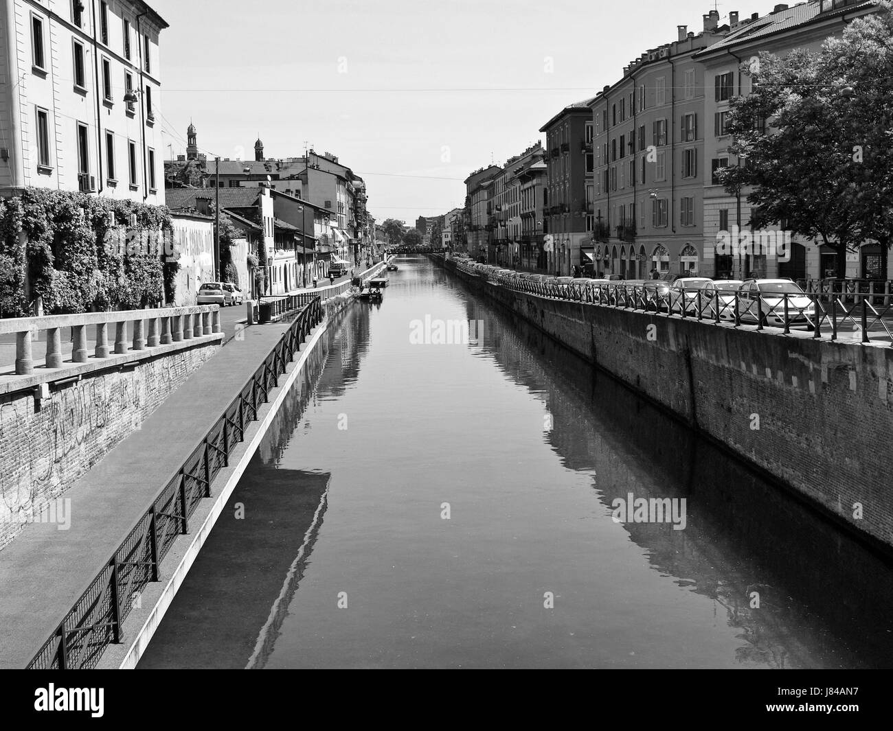 black swarthy jetblack deep black europe italian italia canal italy ...