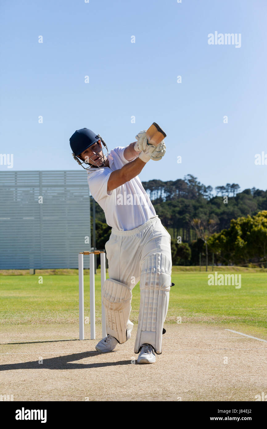 Cricket player full uniform hi-res stock photography and images - Alamy