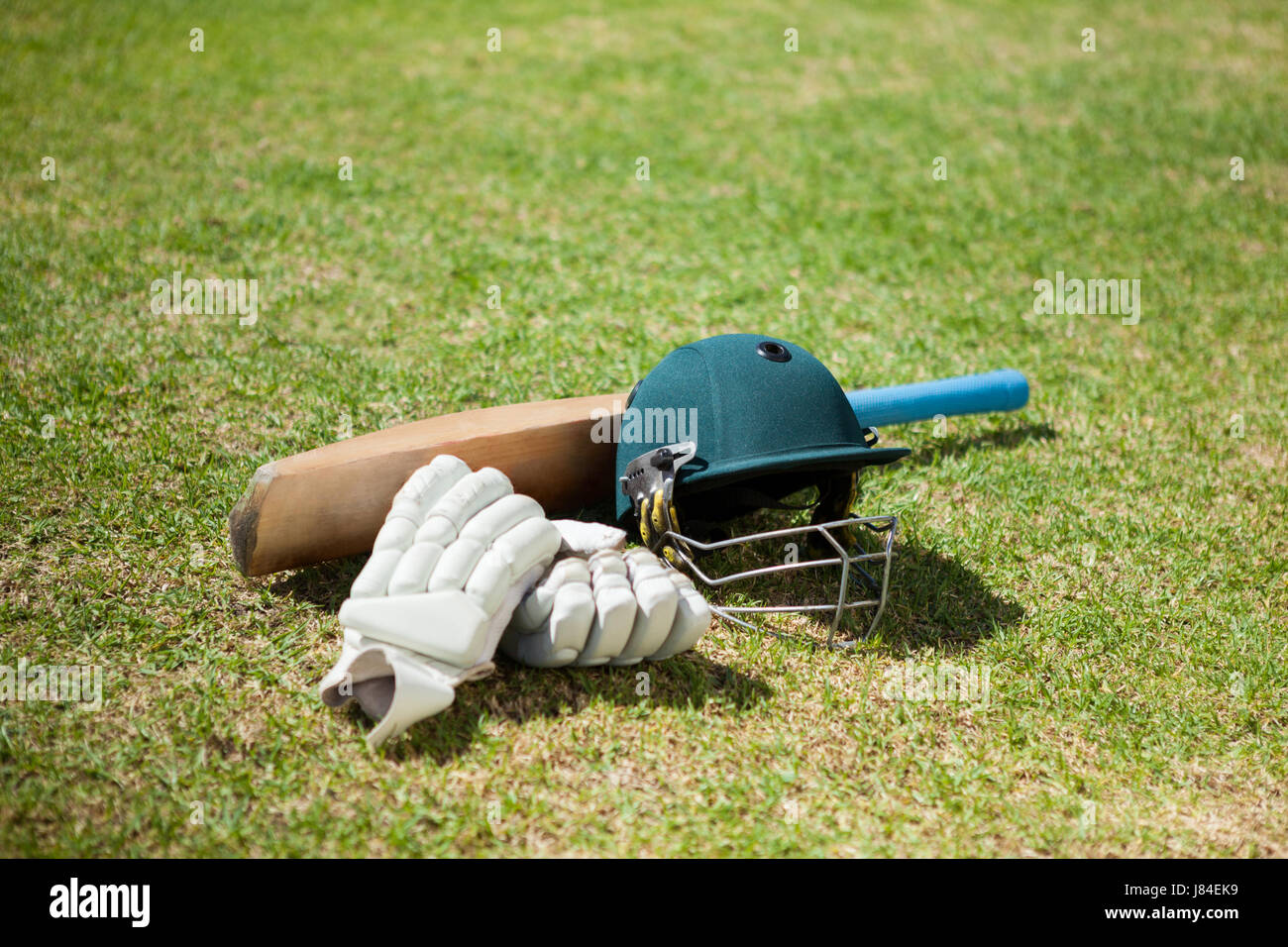 Cricket equipment hi-res stock photography and images - Alamy