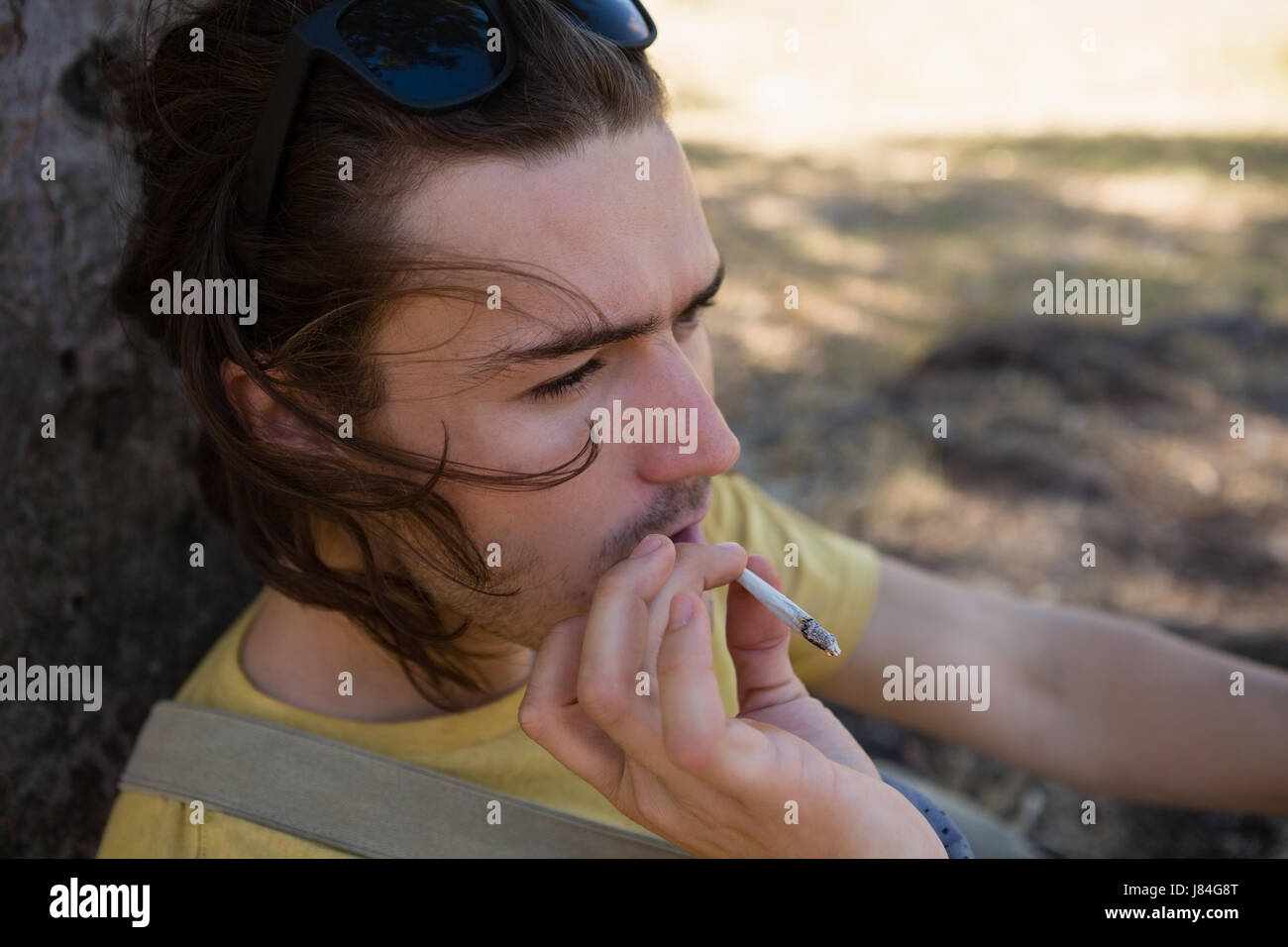 Smoking weed hi-res stock photography and images - Alamy