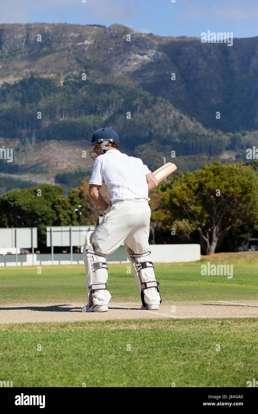 Cricket batsman playing hi-res stock photography and images - Alamy