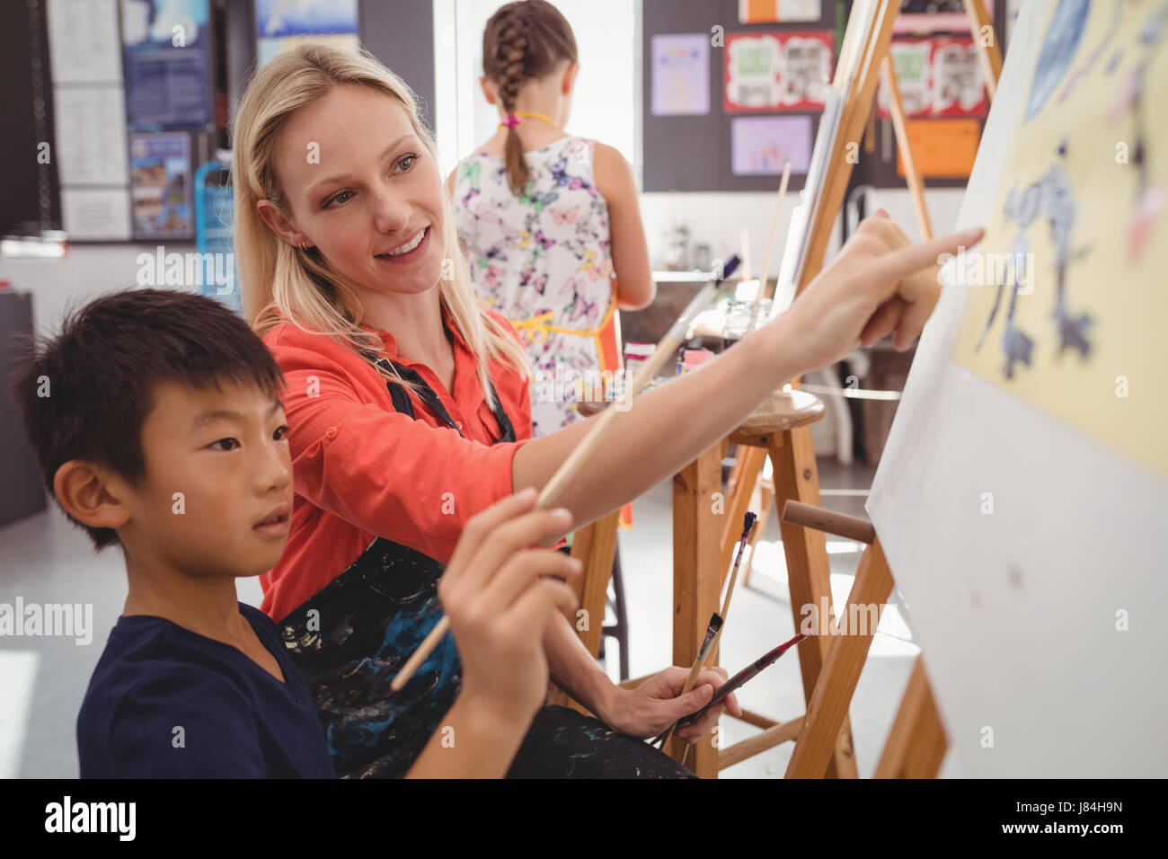 Showing drawing to class hi-res stock photography and images - Alamy