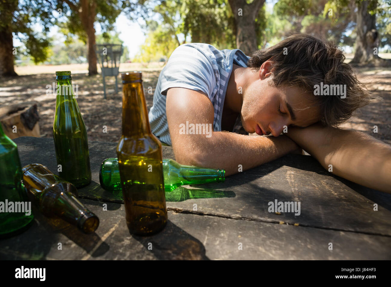 Drunken man hi-res stock photography and images - Alamy