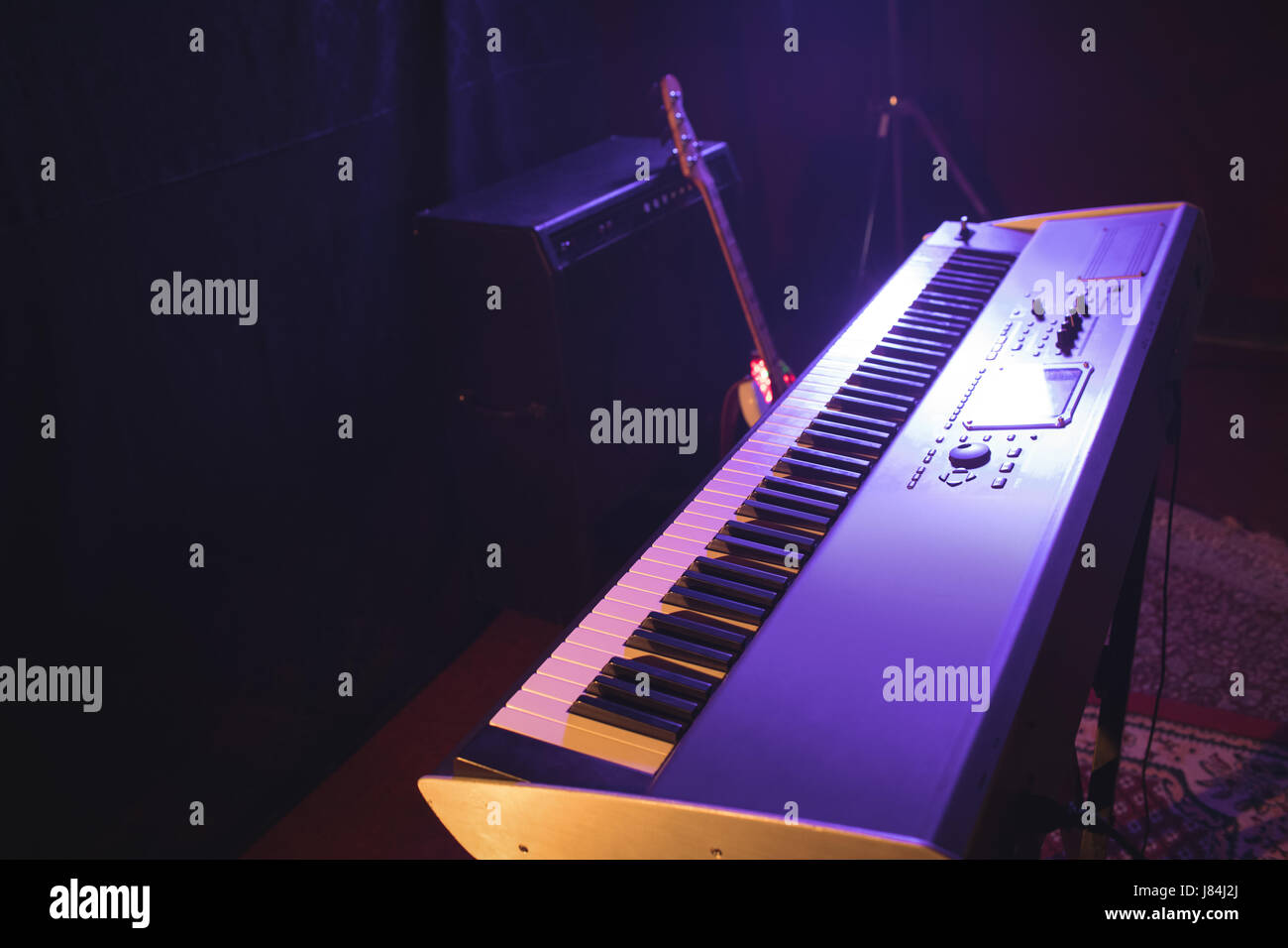 Piano high angle view hi-res stock photography and images - Alamy