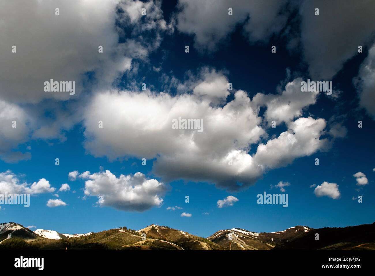 Beautiful skies over countryside hi-res stock photography and images ...