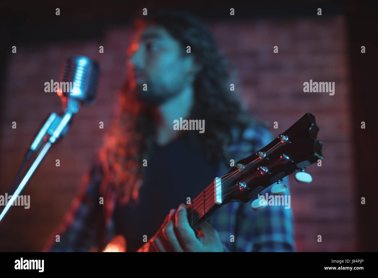 Concert stage audience low angle hi-res stock photography and images ...