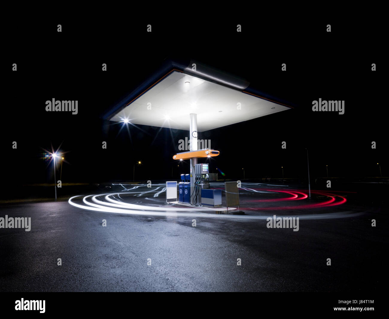 station motion postponement moving movement traffic transportation ...