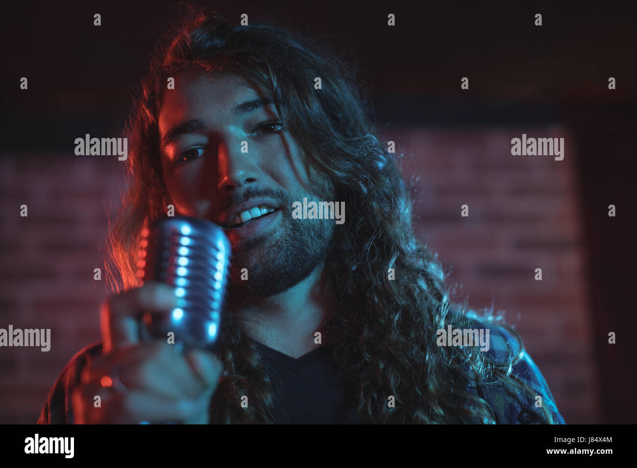 Male celebrity singer hi-res stock photography and images - Alamy