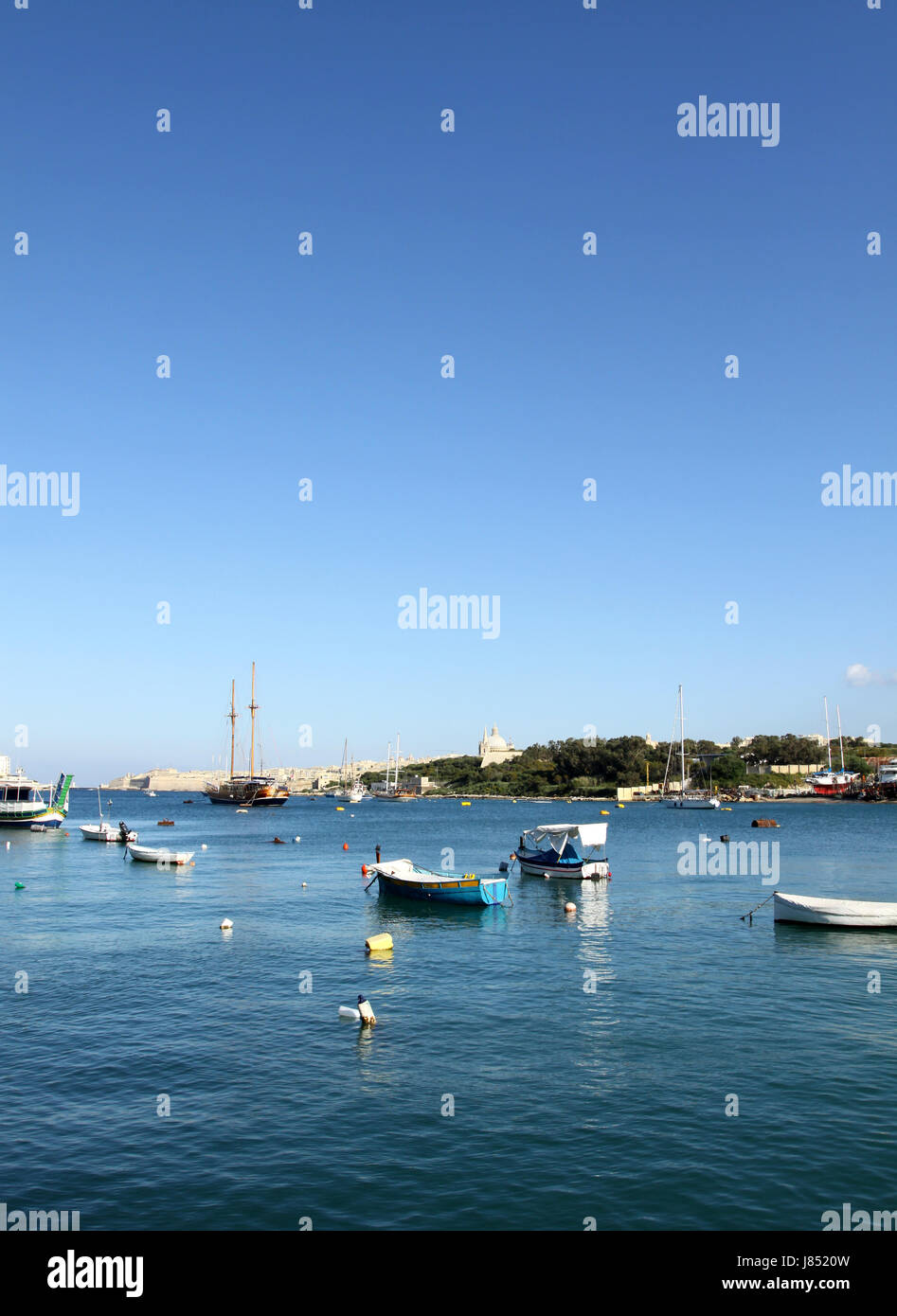 water mediterranean salt water sea ocean harbor malta harbours world ...