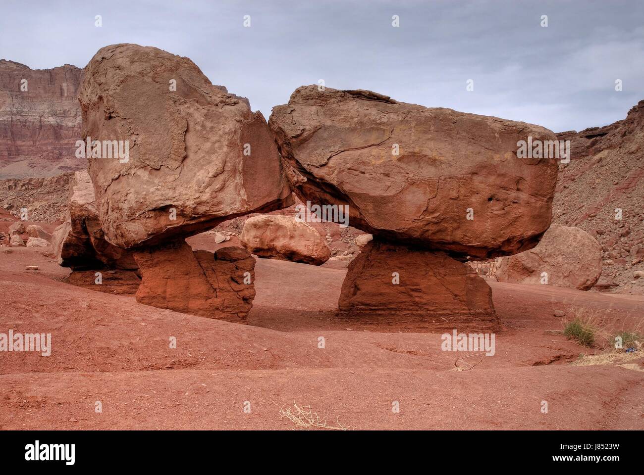 object art lifestyle garden stone meditate rock concentration balance ...