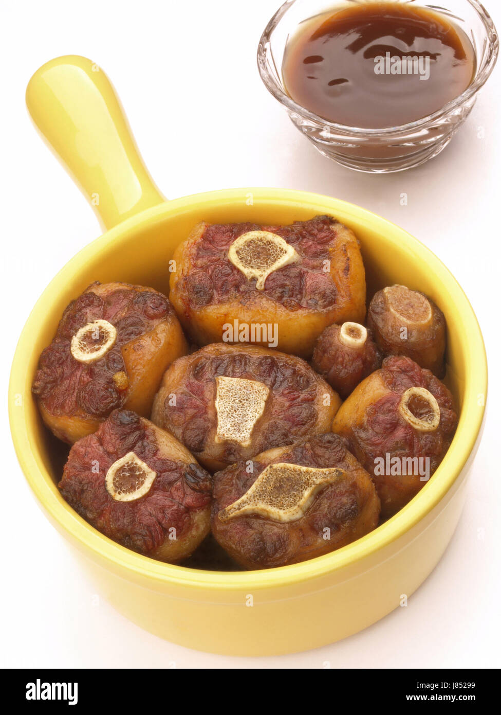 tail pot baked ceramic ox thick wide fat meat protein food aliment ...